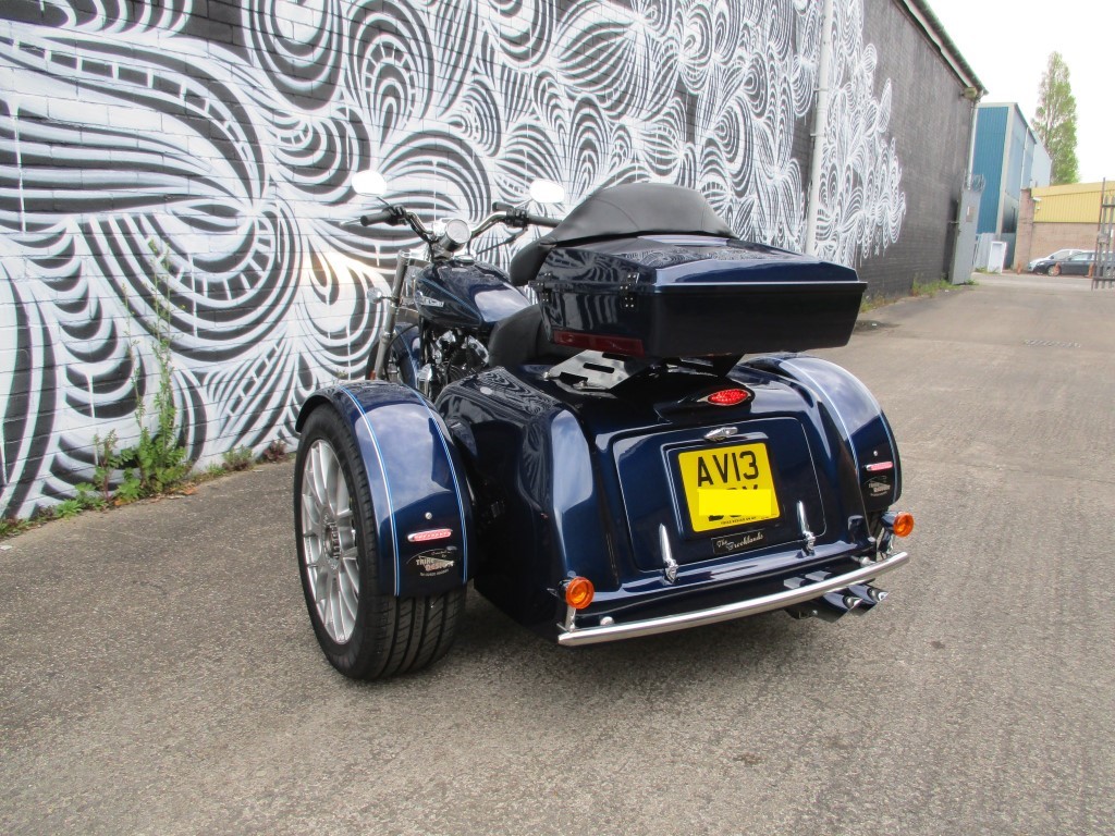 Harley Davidson trikes for sale. Full bodied trikes